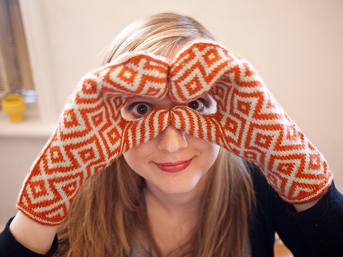 Meet the Danae Mittens from Graphic Knits - Knit Darling